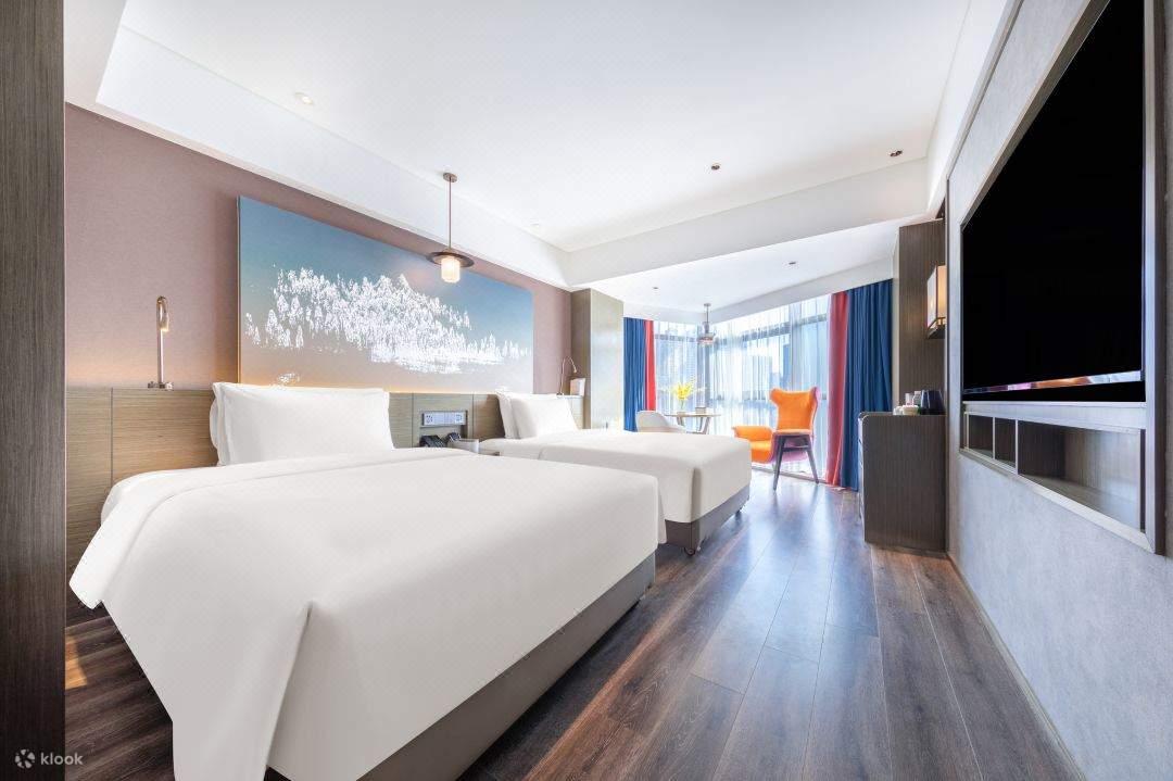 [Recently Yuebei Opera House] Zhuhai Lovers Road Beach Swimming Pool ...